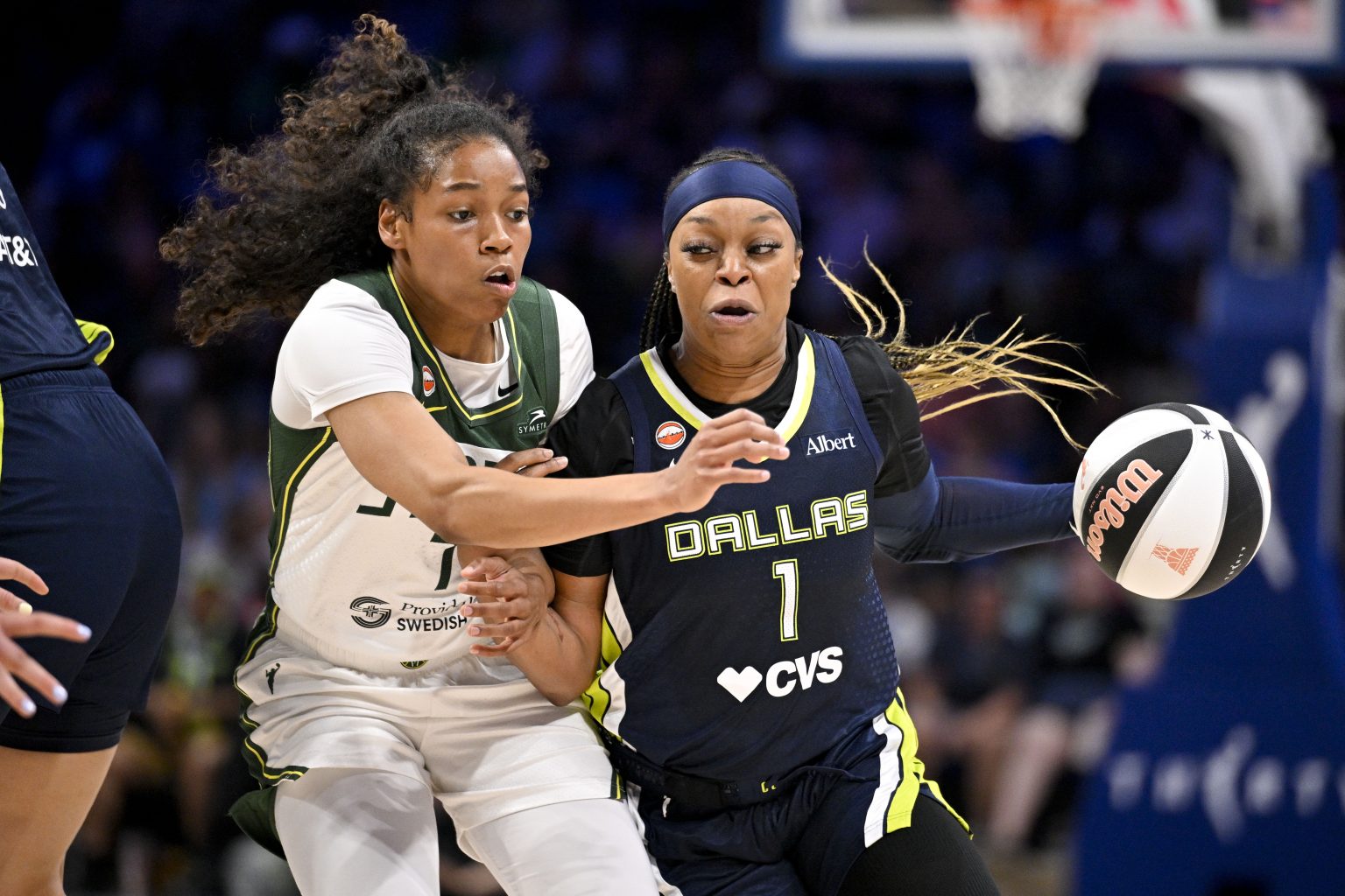 Odyssey Sims Injury Update: What Happened to the Dallas Wings Guard vs ...