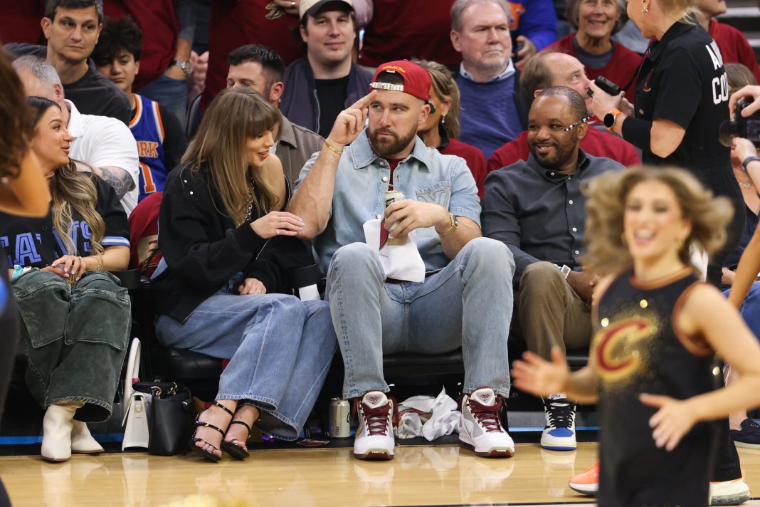 Taylor Swift's $2,000,000,000 "Ironclad" Prenup With Travis Kelce Draws ...